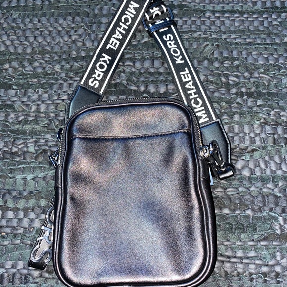 Michael Kors | Bags | Micheal Kors Side Bag | Poshmark